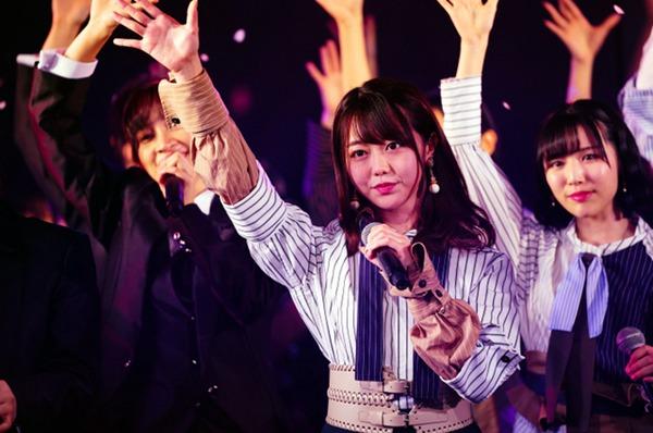 Akb48成员峯岸南宣布毕业 一期生全员谢幕 人民号