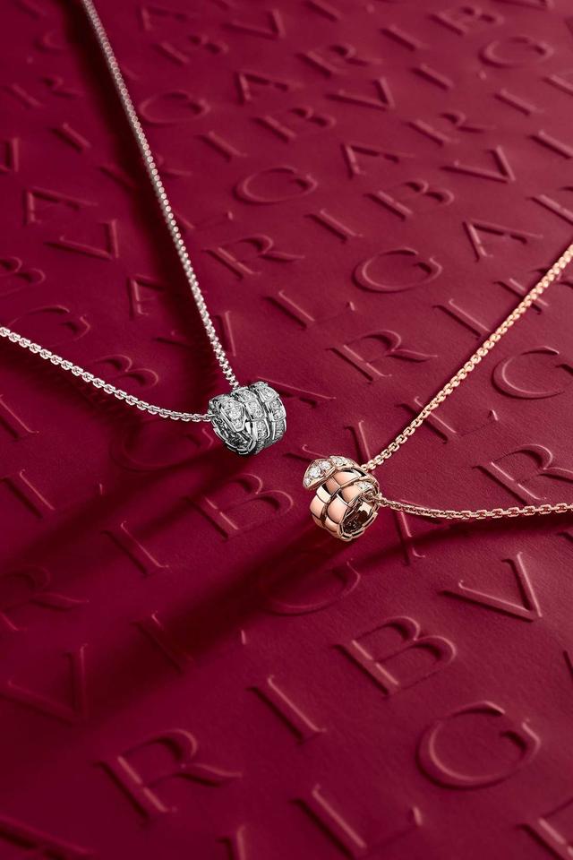 购时髦：玩转珠宝搭配 解锁缤纷夏日无限可能 | 封面天天见•逛姐出街